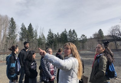 Mayor Burns explaining to the University of Portland students – Arlene ...